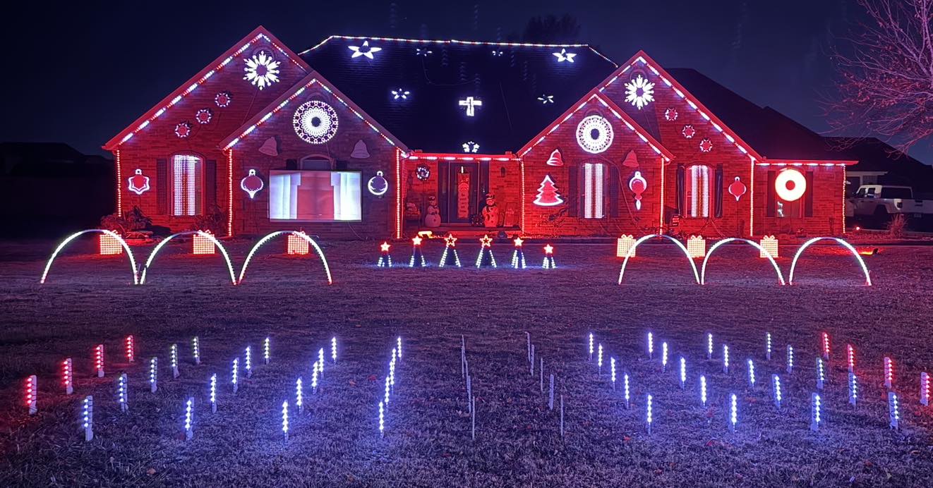 The 21 Best Neighborhoods To See Christmas Lights In Northwest Arkansas